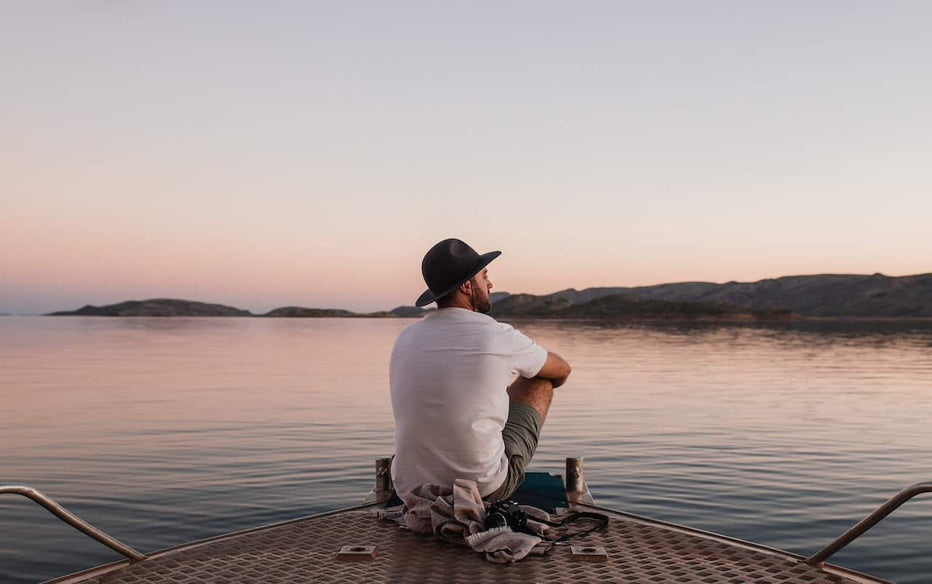 5 Best Surf Hats: Surfing Hats to Stop Sun – American Hat Makers